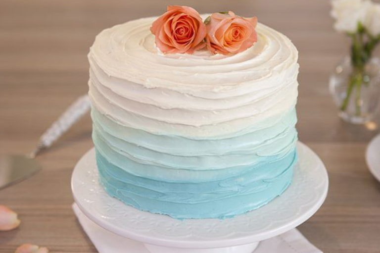 How to Ombre Ice a Cake | Baking Tips | Betty Crocker UK