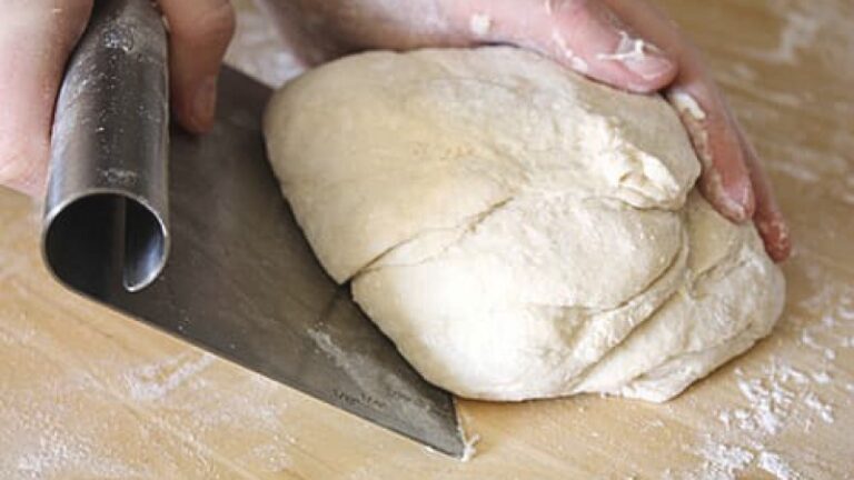 How to measure baking ingredients without cups & scales - Betty Crocker