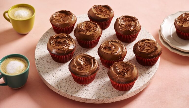 Deluxe Chocolate Cupcakes | Betty Crocker